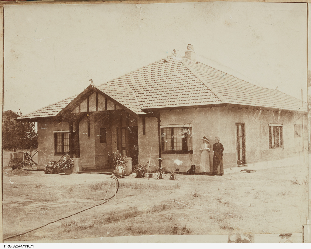 Gee home on Tusmore Avenue, Tusmore Park • Photograph • State Library ...