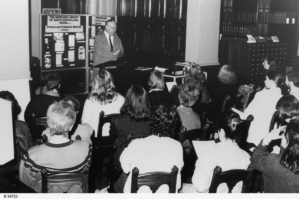 Maritime historian Ron Parsons speaking in the Mortlock Library ...
