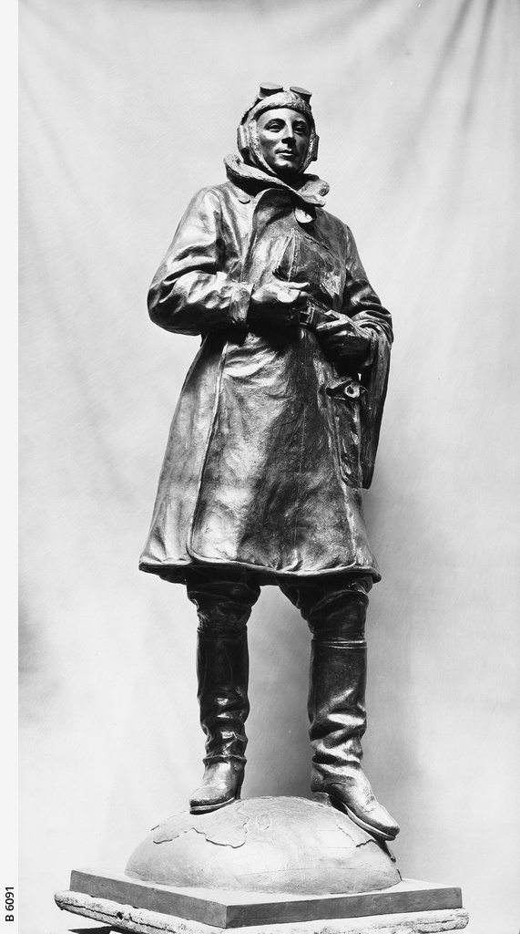 Sir Ross Smith Memorial • Photograph • State Library of South Australia